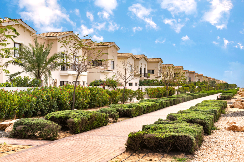 Buying Property in Dubai : The Ultimate Guide for Expats - Fiscal FX